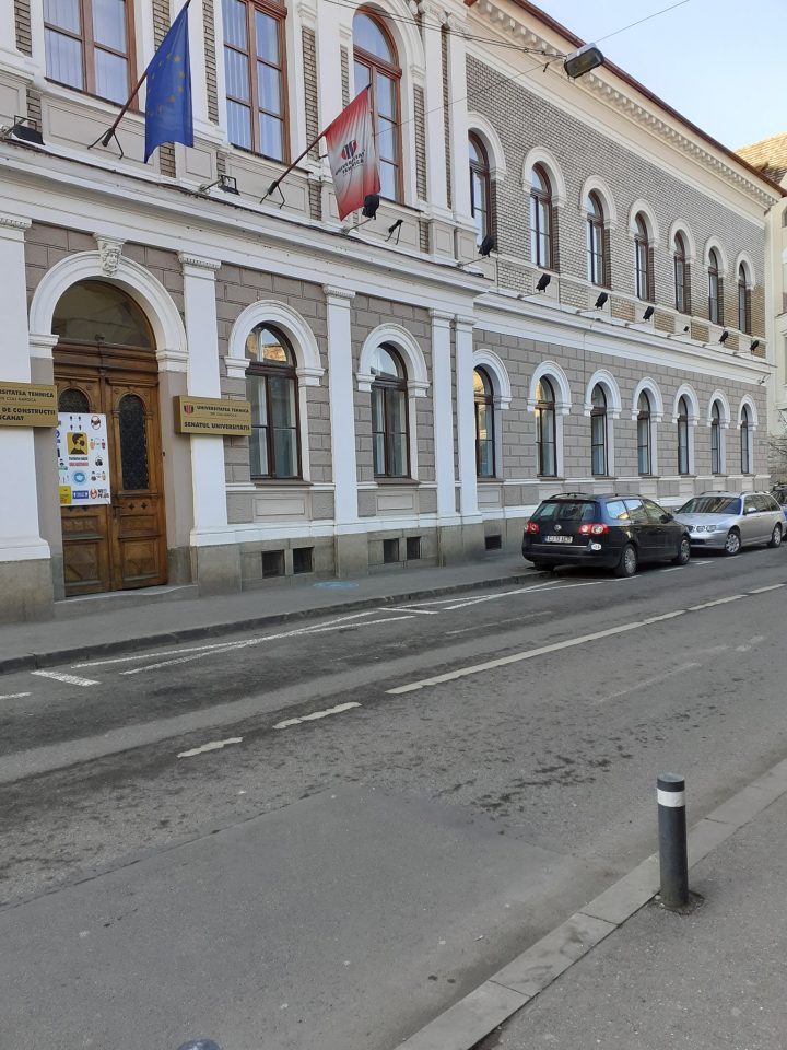 (Foto) Turist: „Poftiti in Cluj. Parcari bio 8 lei ora”