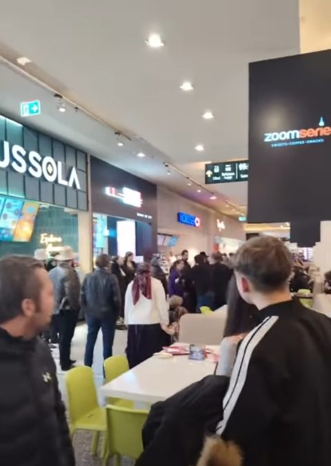 (Video) Bătaie ca-n filme la mall în Cluj Napoca. S-au aruncat pumni și ...